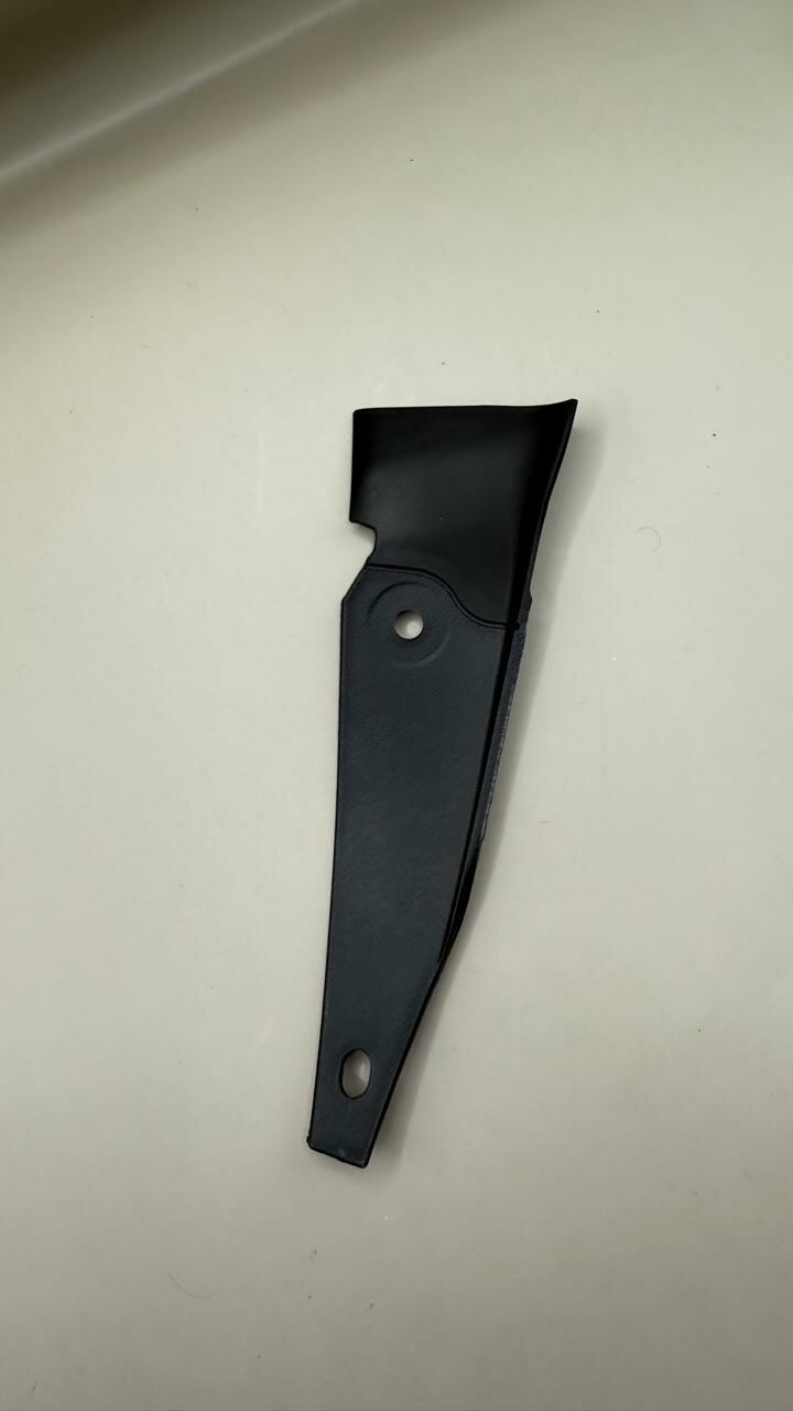 Молдинг лобового стекла BK31C03194 Ford Transit, левый, чёрный