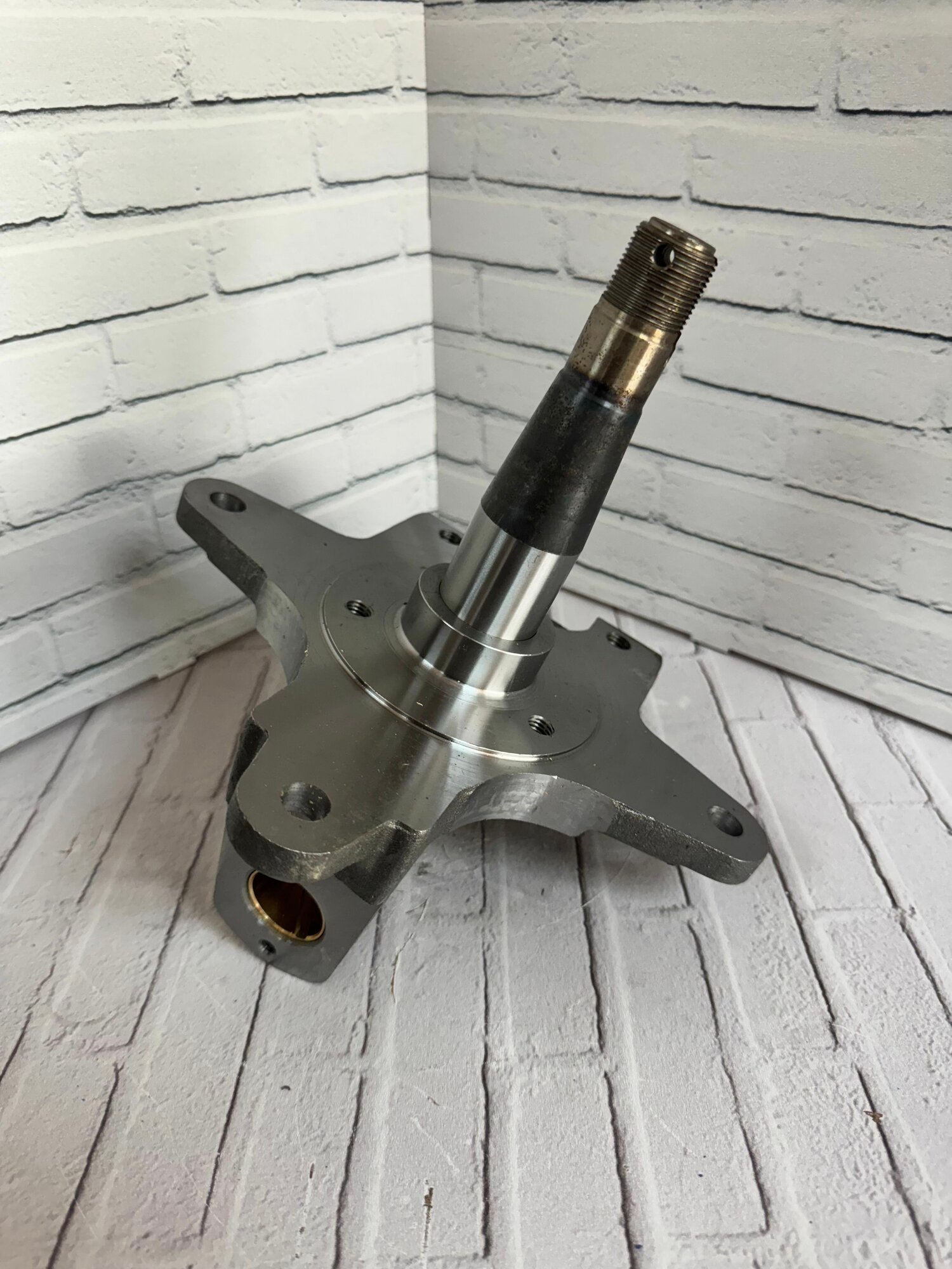 Кулак поворотный 3302-3001013, для ГАЗ-3302 и Газель Бизнес, металлический сплав, левый/правый