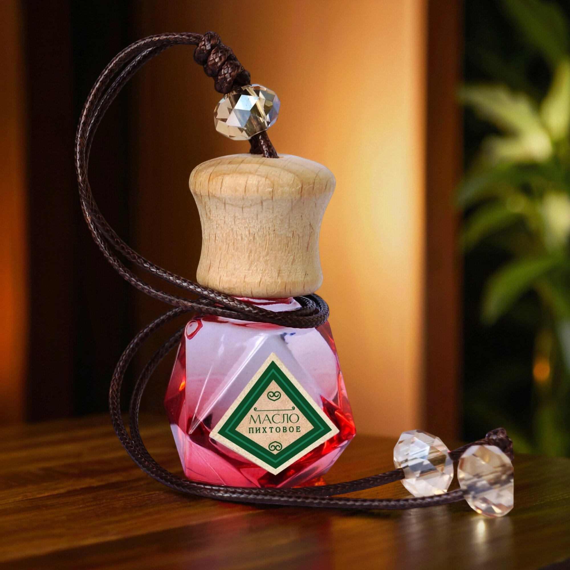 Ароматизатор автомобильный. Красный граненый.