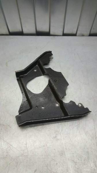 Крышка ремня ГРМ Ford Escort GAL L1E 1995 задн. (б/у)