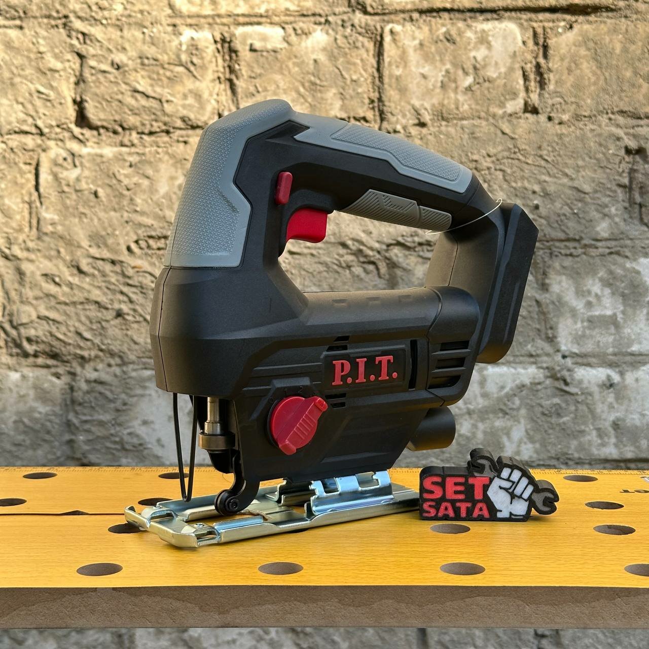 Лобзик аккумуляторный P.I.T. PST20H-70A SOLO (без АКБ и ЗУ) 20 В, пропил 70 мм, 2400 об/мин