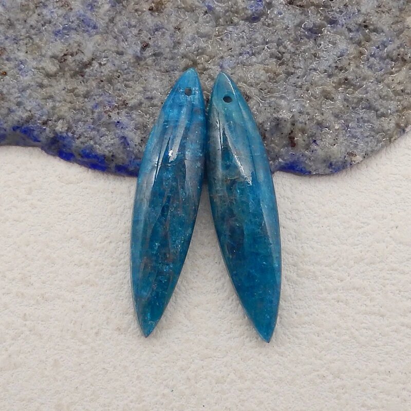 Серьги из апатита B&F