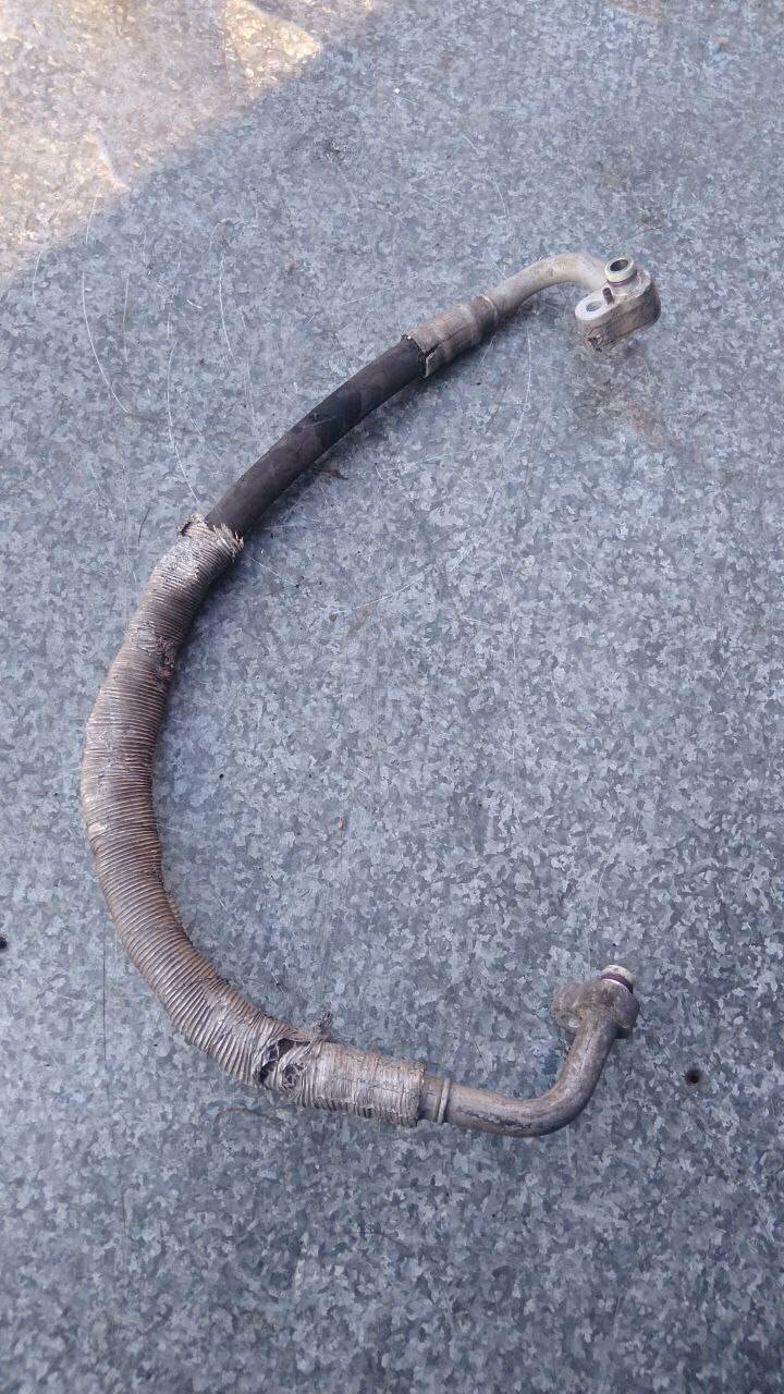 Трубка кондиционера Volkswagen Golf Plus (2005 - 2009) 1K0820721