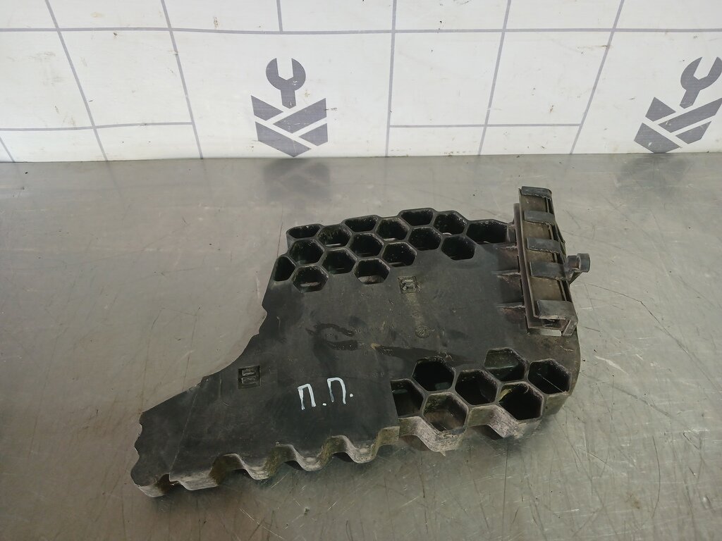 Кронштейн (сопут. товар) Renault Clio 2 Symbol 1998-2008