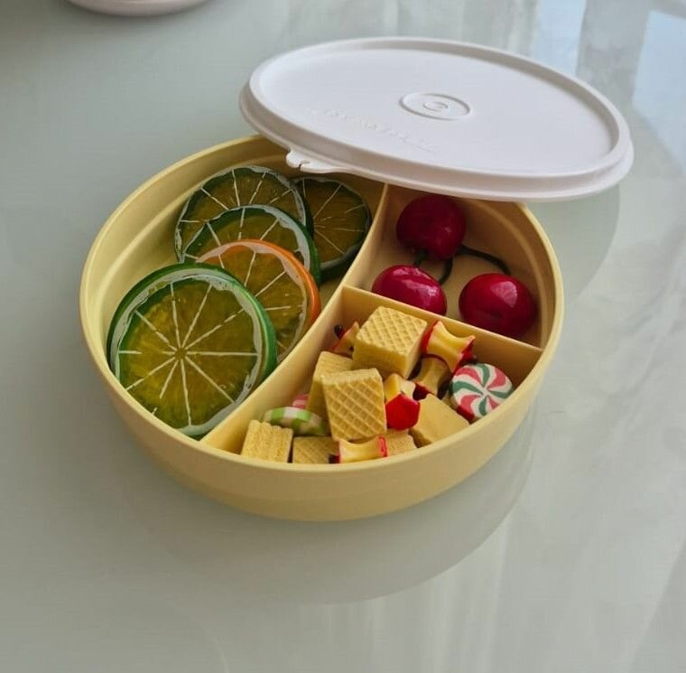 Контейнер с разделителем (310 мл) желтый Tupperware