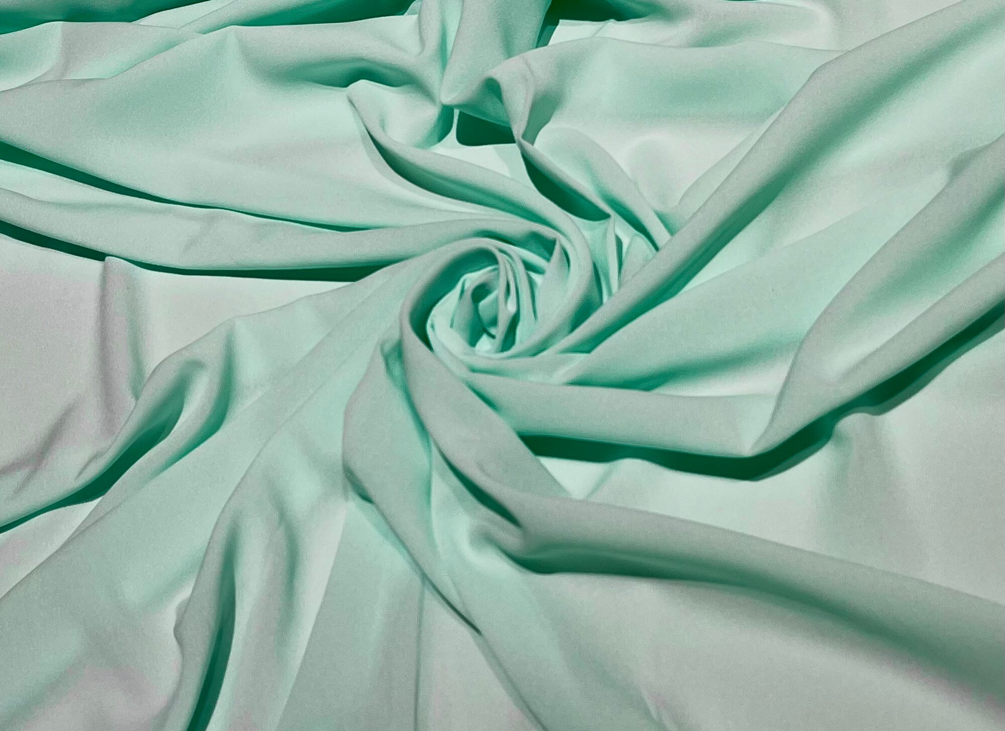 Ткань плательная - креп, мятного оттенка, плотность 140 гр, ширина 150 см, любой метраж кратный 1м