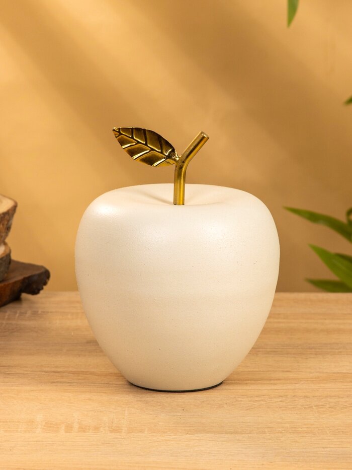 Сувенир «Яблоко с золотым листом», 14.5×14.5×18 см, матовый белый