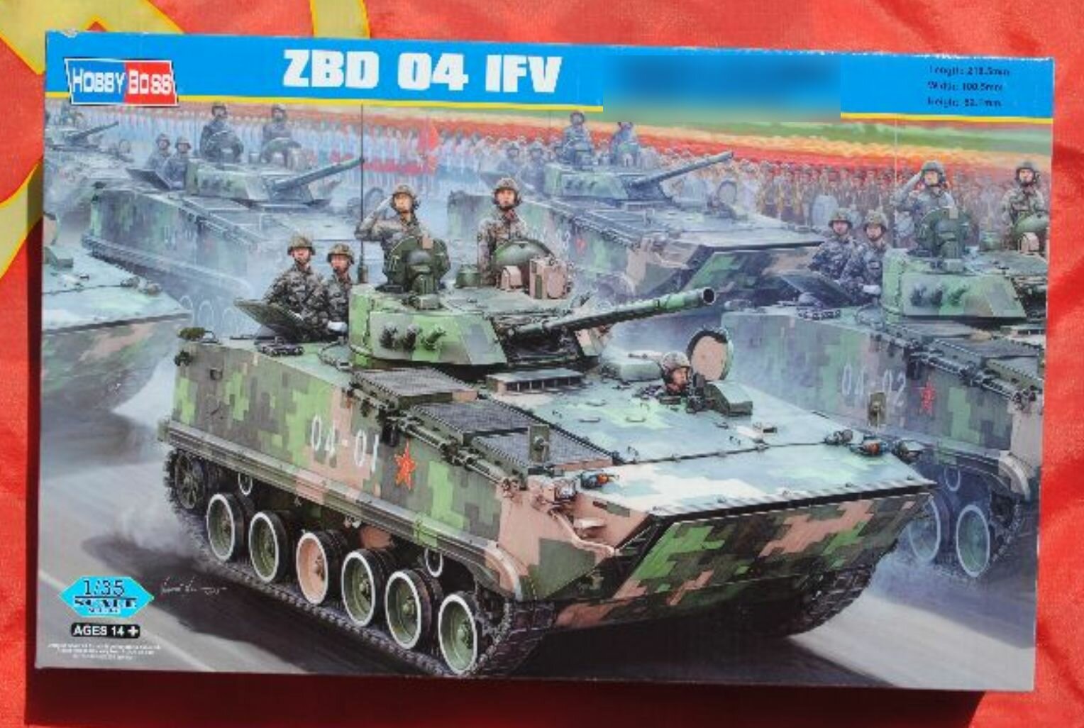 HOBBYBOSS 82453 1/35 Народно - освободительная армия Китая БМП ZBD-04 IFV Модель сборки бронетранспортеров