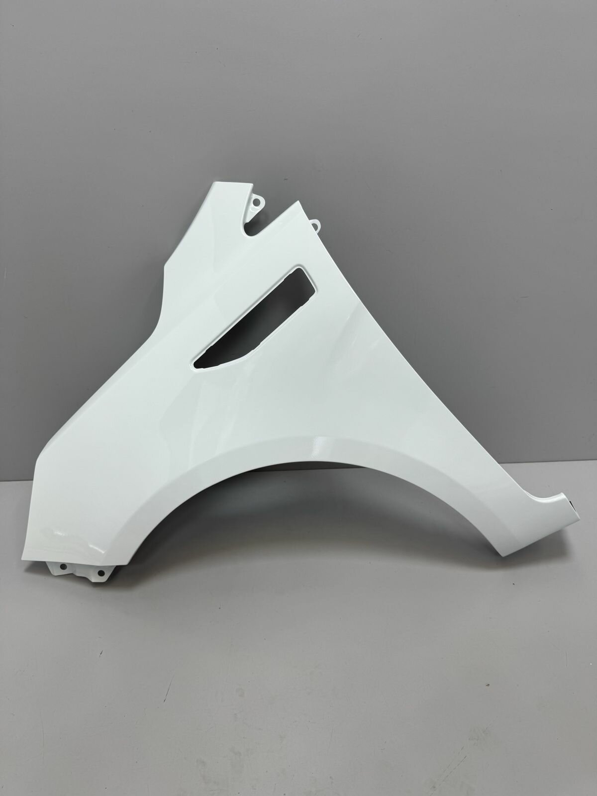 Крыло переднее левое в цвет для Киа Рио 3 2011 - 2015 г. PGU - белый