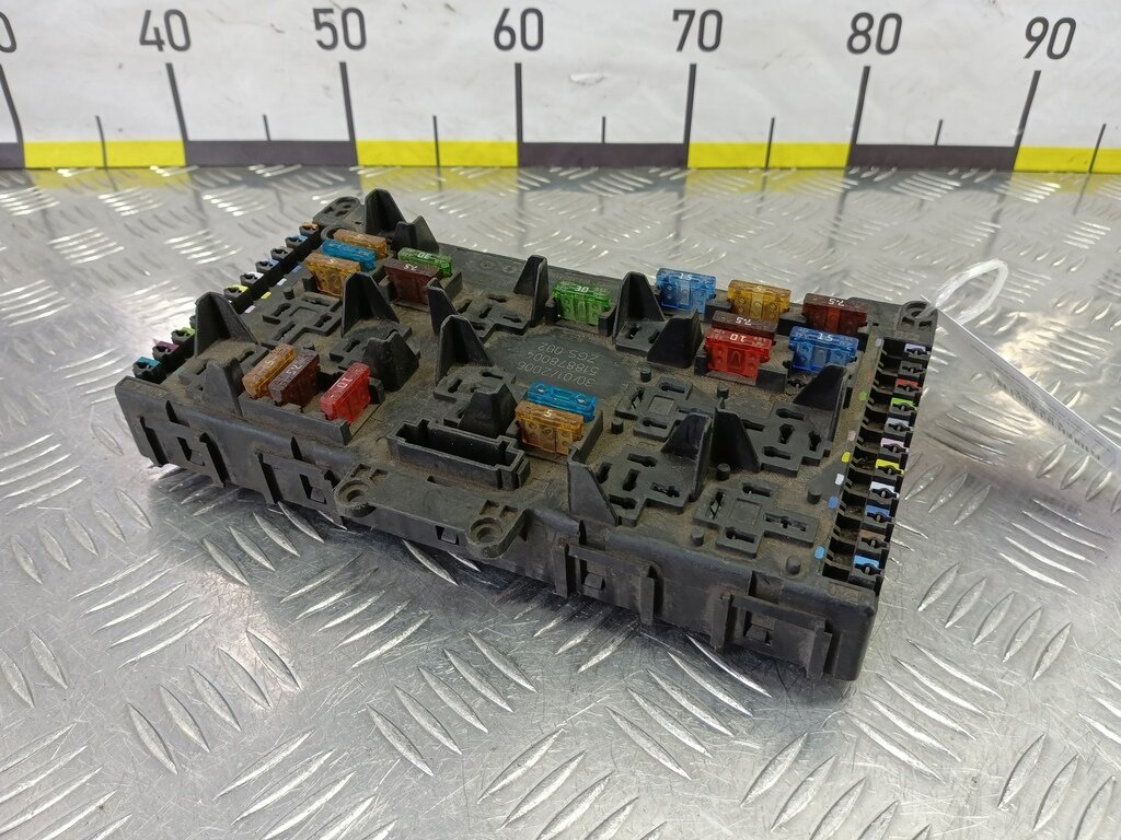 Блок предохранителей Б/У для MERCEDES-BENZ Vito W639 (2003—2010) A6395450401