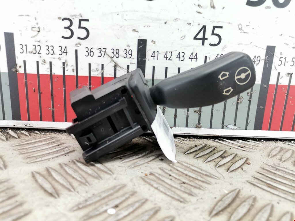 Переключатель (джойстик) регулировки рулевой колонки BMW 5-Series (E39) 61318373901 арт. 2258910