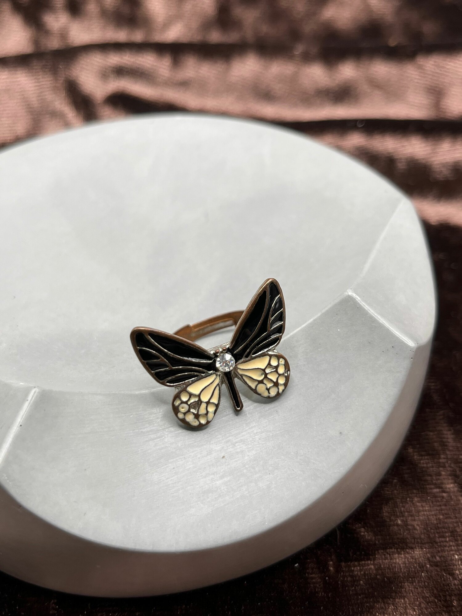 Кольцо, эмаль