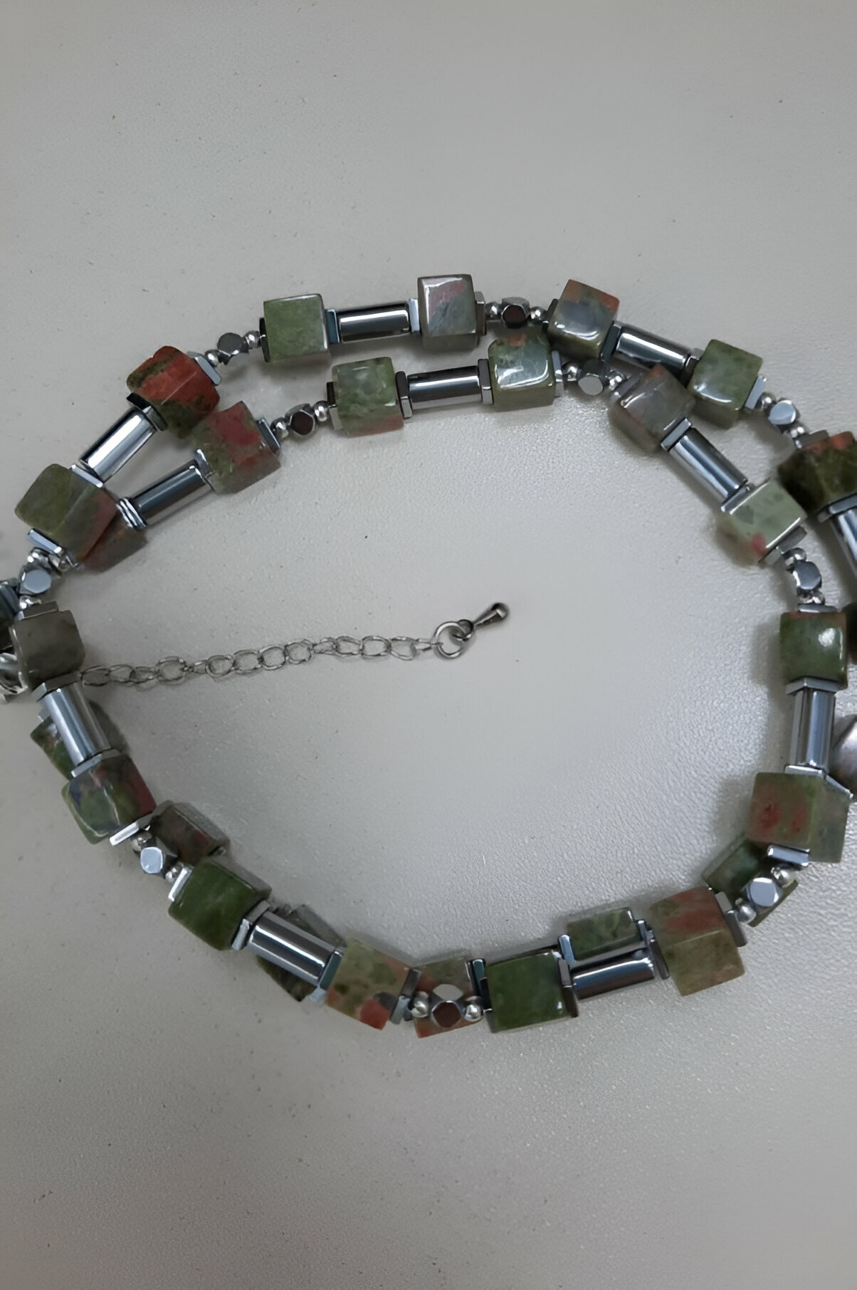 Колье, гематит