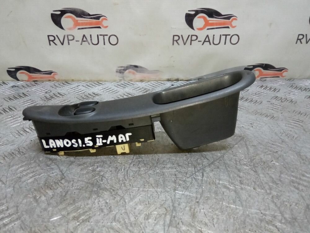 Блок управления стеклоподъемниками Chevrolet Lanos 96279332