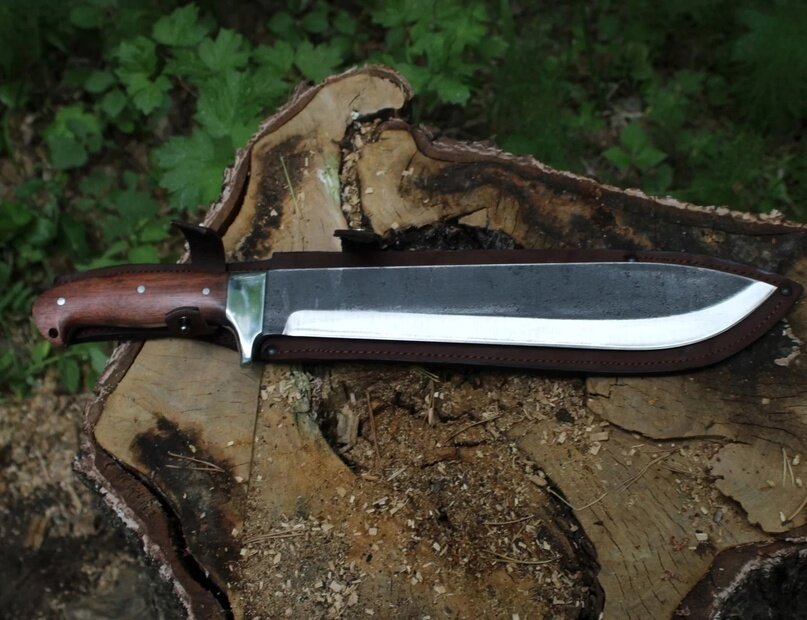 Мачете "Барон" цельнометаллический из 95х18 со следами ковки, рукоять бубинга. Ручная работа