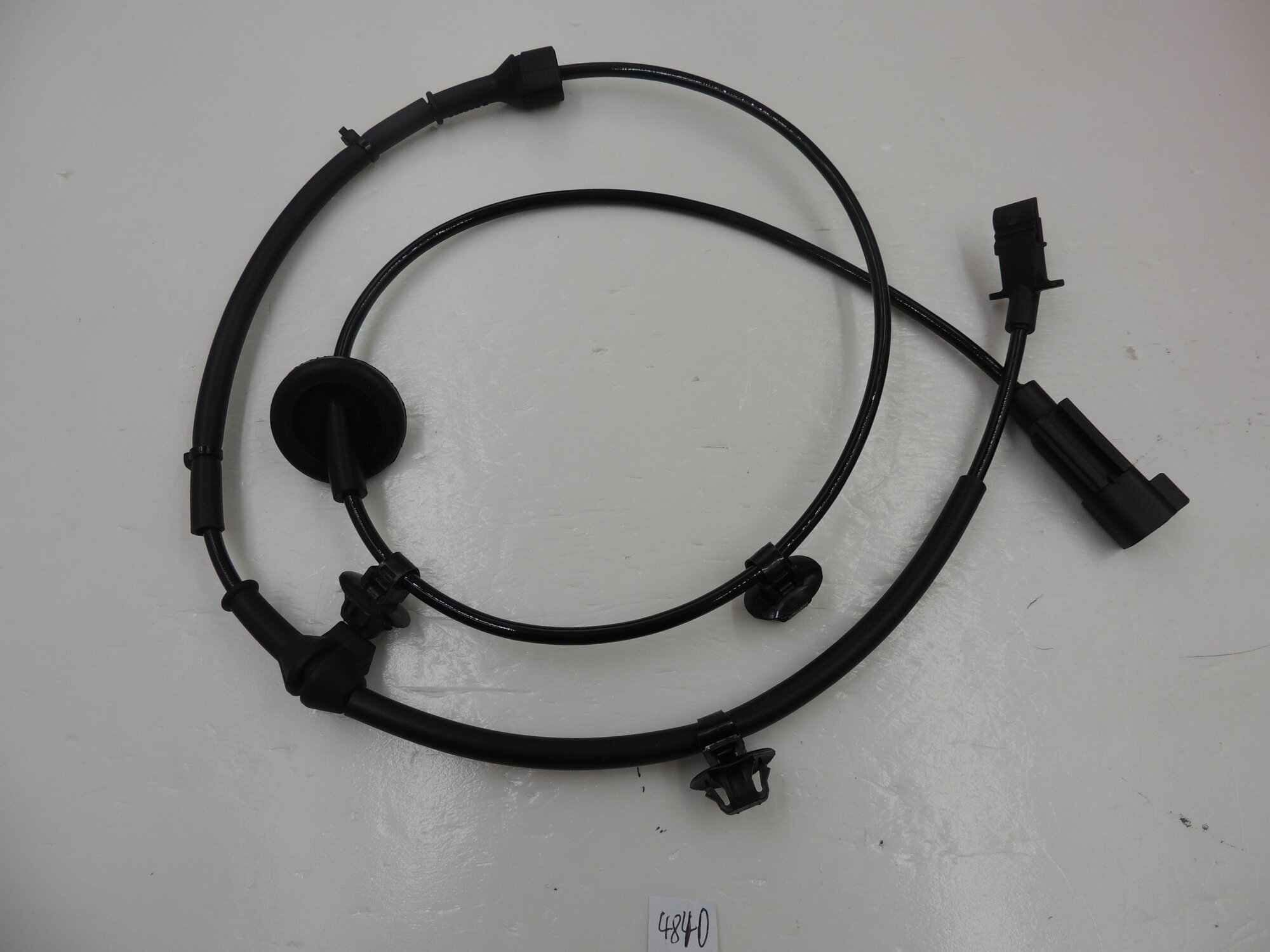 Датчик ABS 4670A573 Mitsubishi