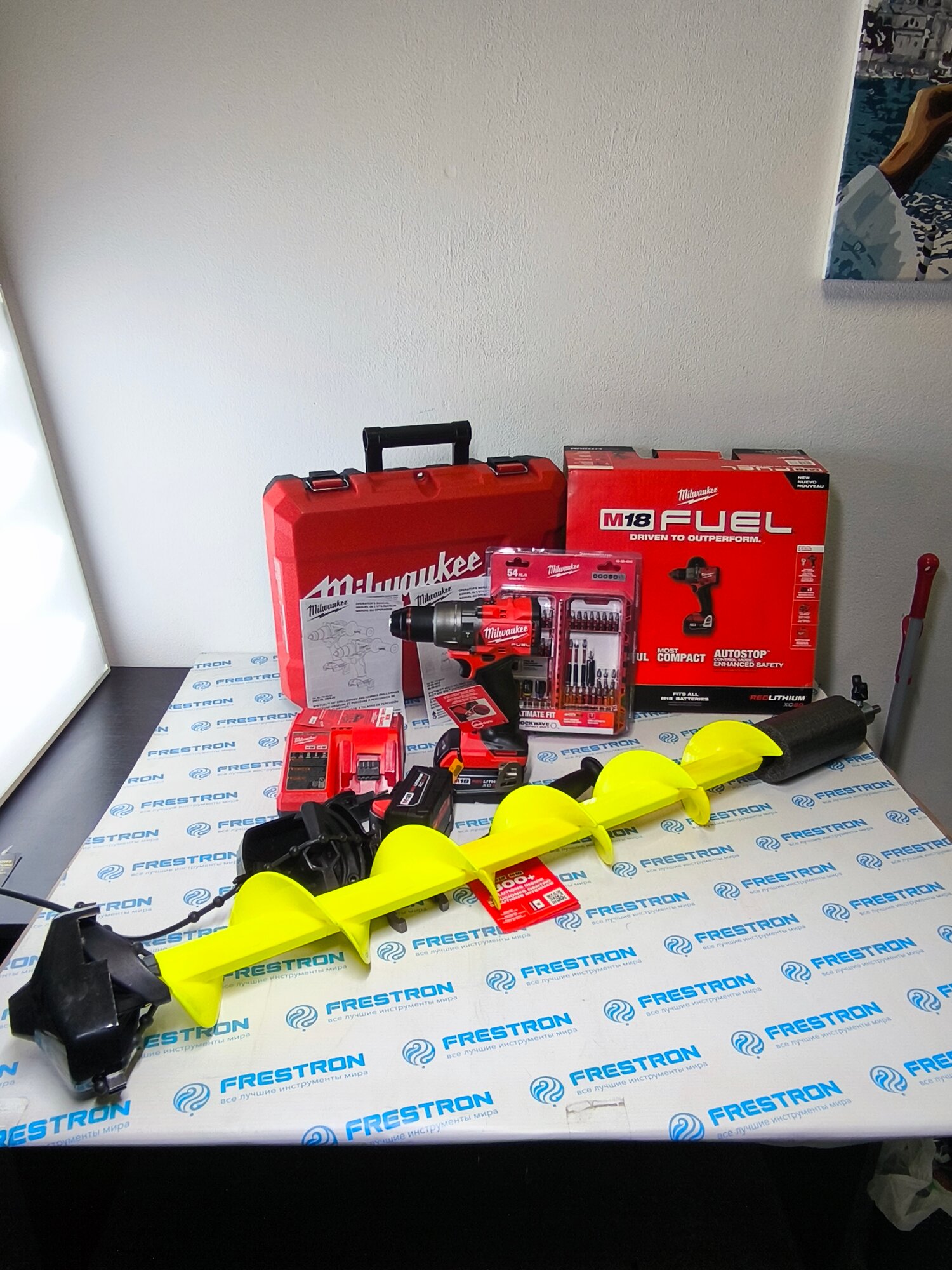 Набор Шуруповерт ледобур 2904-22+2акб* 5а/ч, З/у+Подарок-набор бит и Шнек 130 мм, рынок Америка!