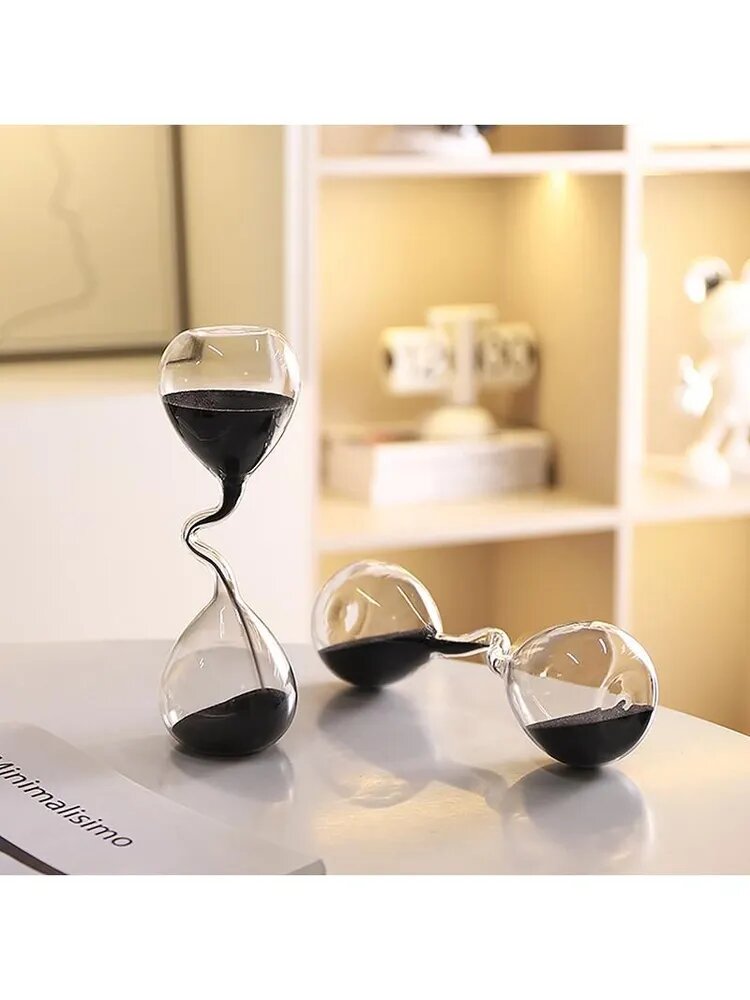 Художественные песочные часы для шеи