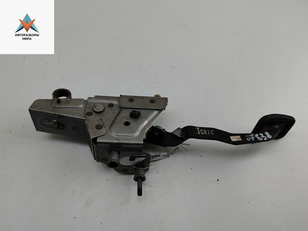 Педаль сцепления Mazda 6 GG рест. 2005