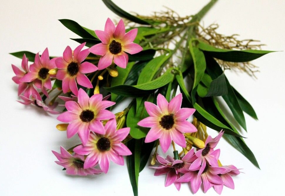 Искусственные цветы для декора для кашпо Маргаритка африканская горшечная с корнями 34см розовая