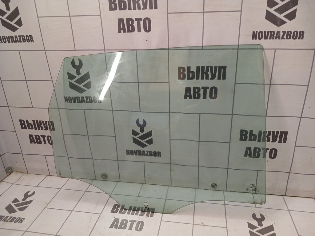 Стекло двери задней правой Ford Fiesta 2001-2007
