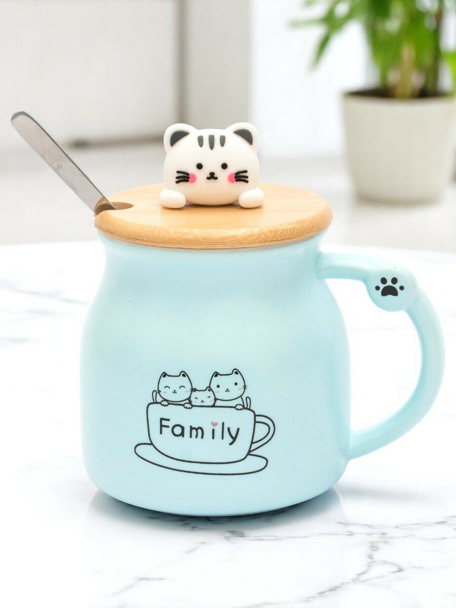 Кружка Милые котики на крышке 340 мл, голубая, с ложкой, для чая и кофе, женская, подарочная