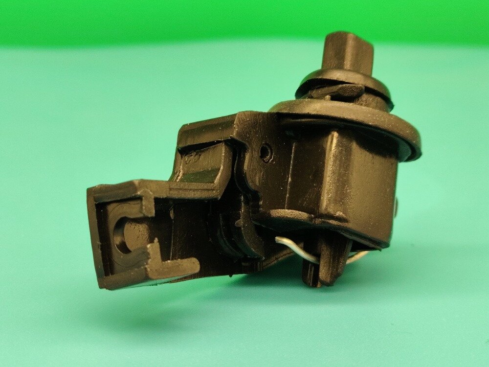 Замок лючка бензобака Nissan TIIDA 2004