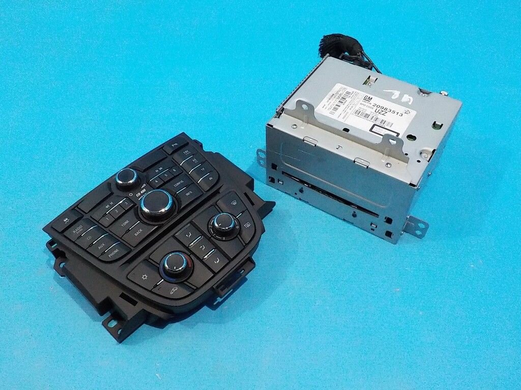 Магнитола OPEL Astra J 2010-2017 20983513 - Б/У
