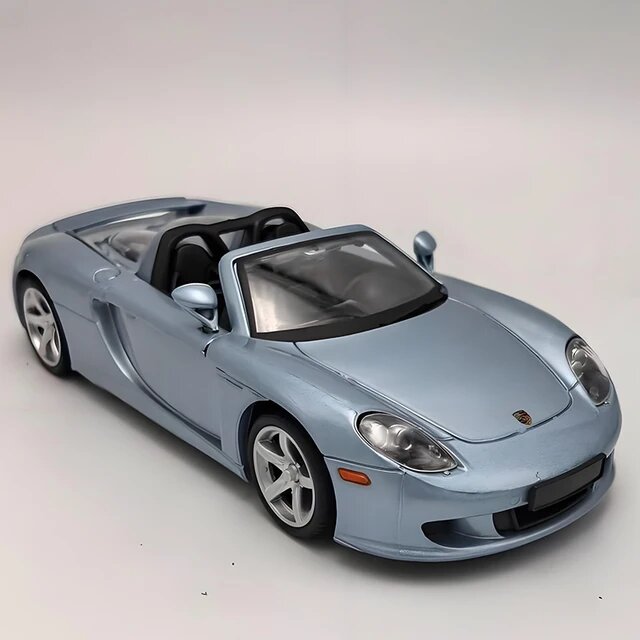 Литые игрушечные машинки и модели автомобилей Motornax Porsche Carrera GT масштабом 1:24, миниатюрные игрушки для детей