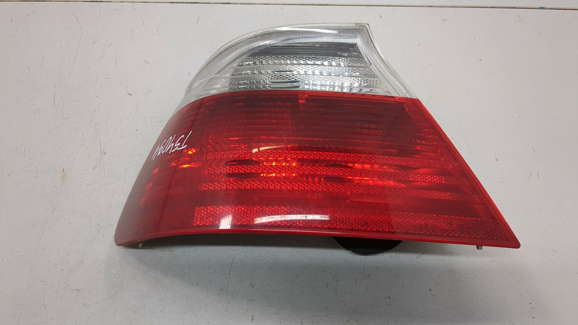 Фонарь (задний) левый BMW 3 E46 Б/У