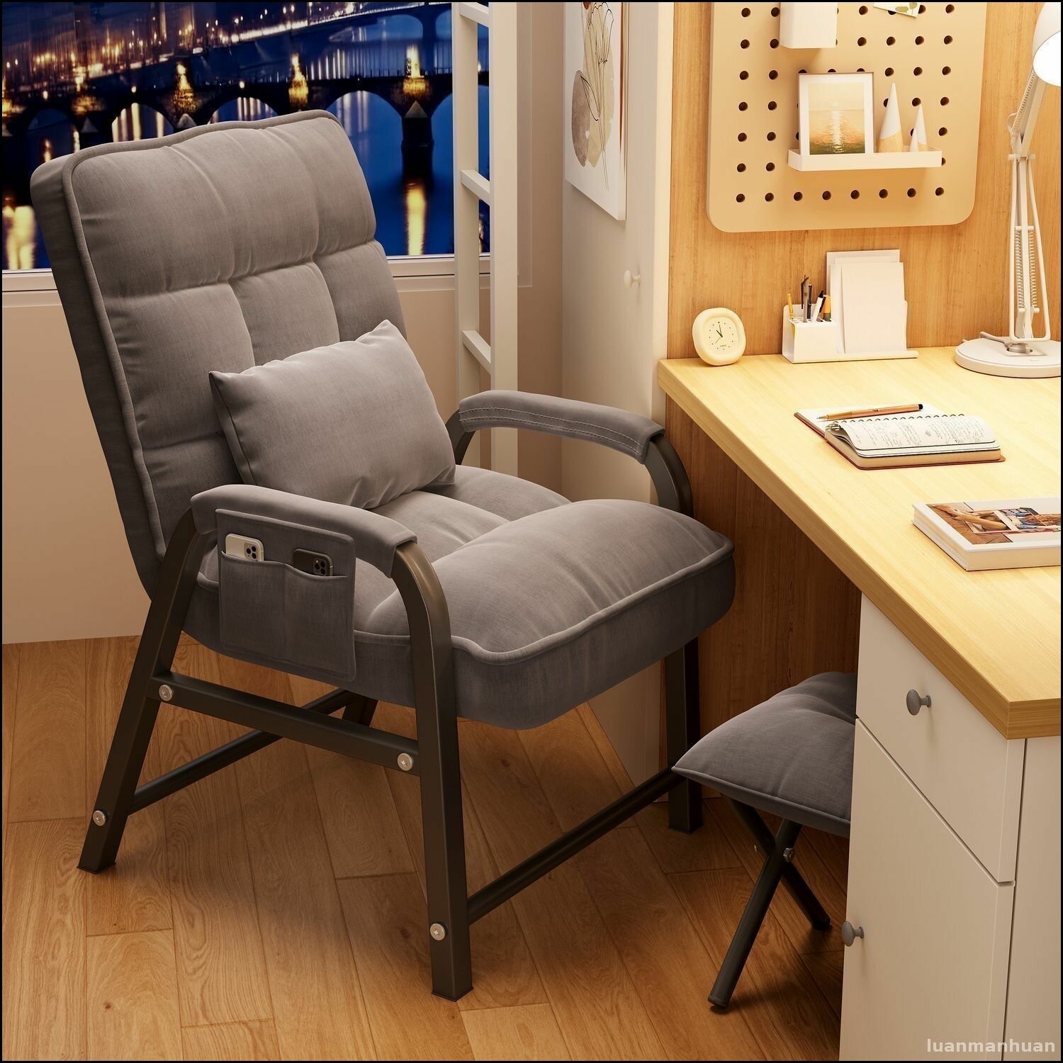 Эксклюзивное кресло для офиса с функцией сидения и лежания 56x50x90