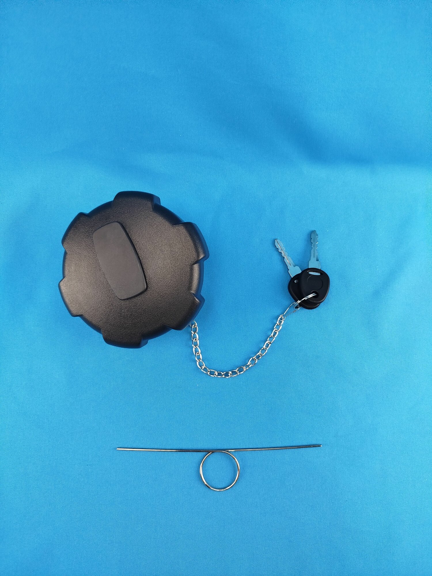 Крышка бензобака "AIRLINE" для автомобилей Volvo, MAN, Renault, с ключами и защитой, металический 80мм