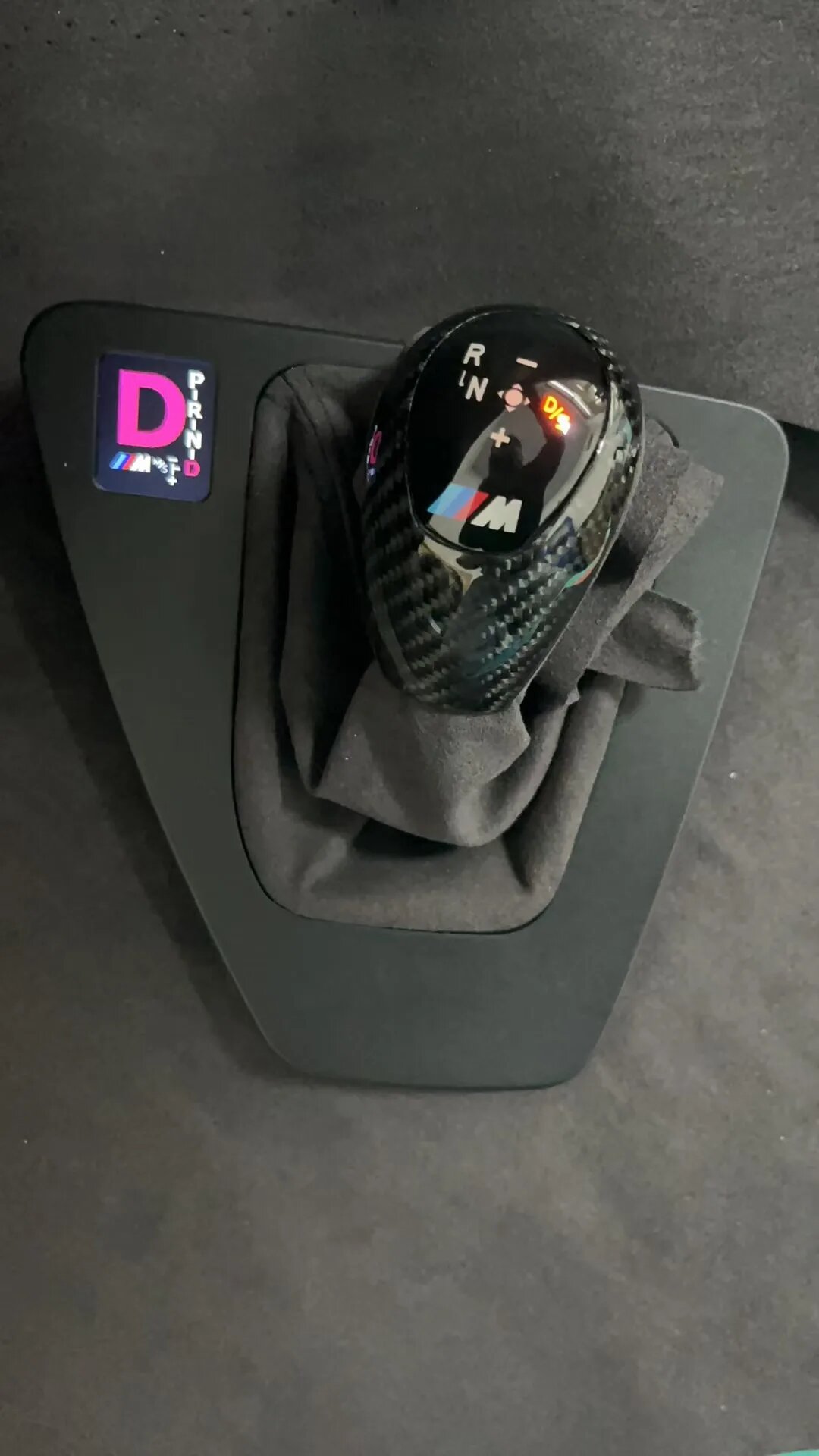 Подходит для BMW e90 e92 e93, обновленная ручка переключения передач m3 и светодиодный экран передач, только подходит для левого руля.