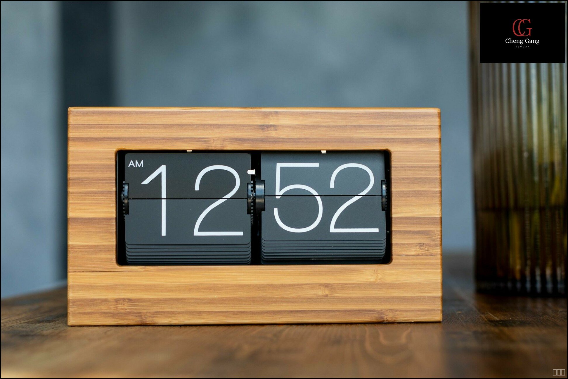 Часы-перевертыши Air-Flip Wood, настенные, настольные, из дерева