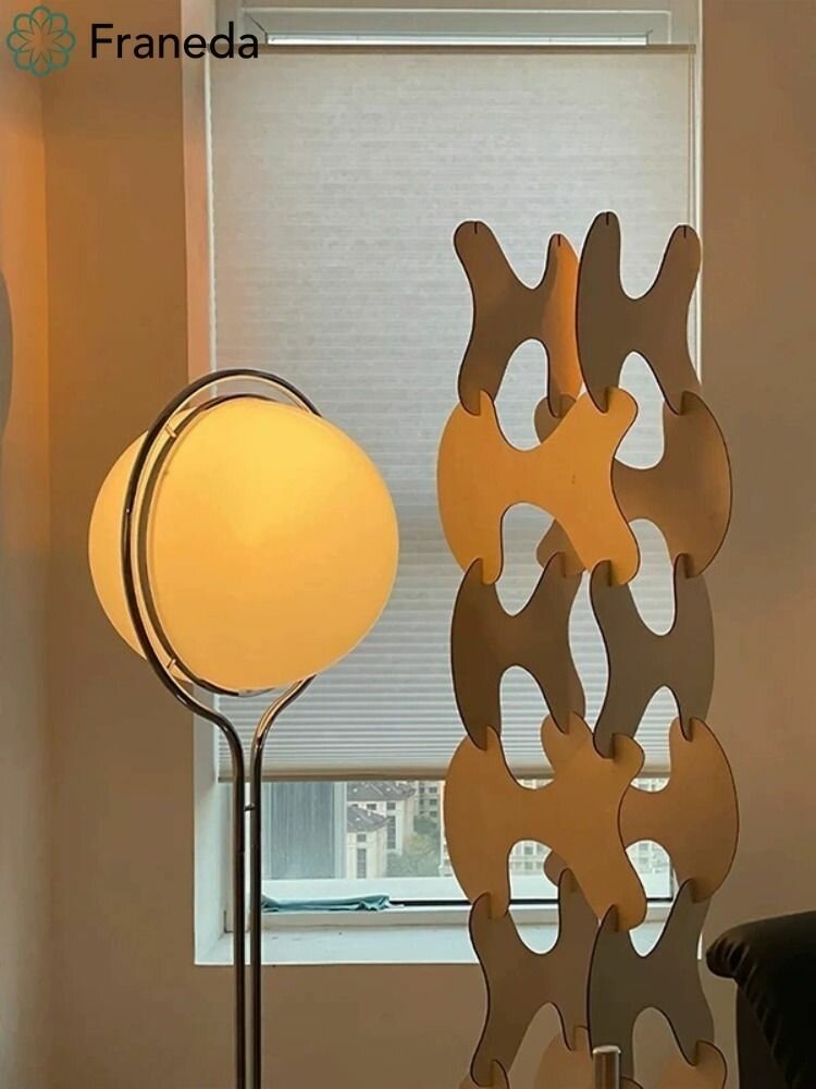 Напольный светильник Шар в стиле Баухаус и mid-century modern