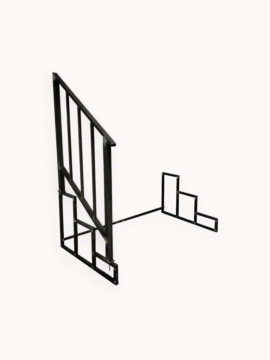 Лестница-крыльцо каркас, перила с 1 стороны, 3 ступени, от 900 до 1500мм, неокрашенный