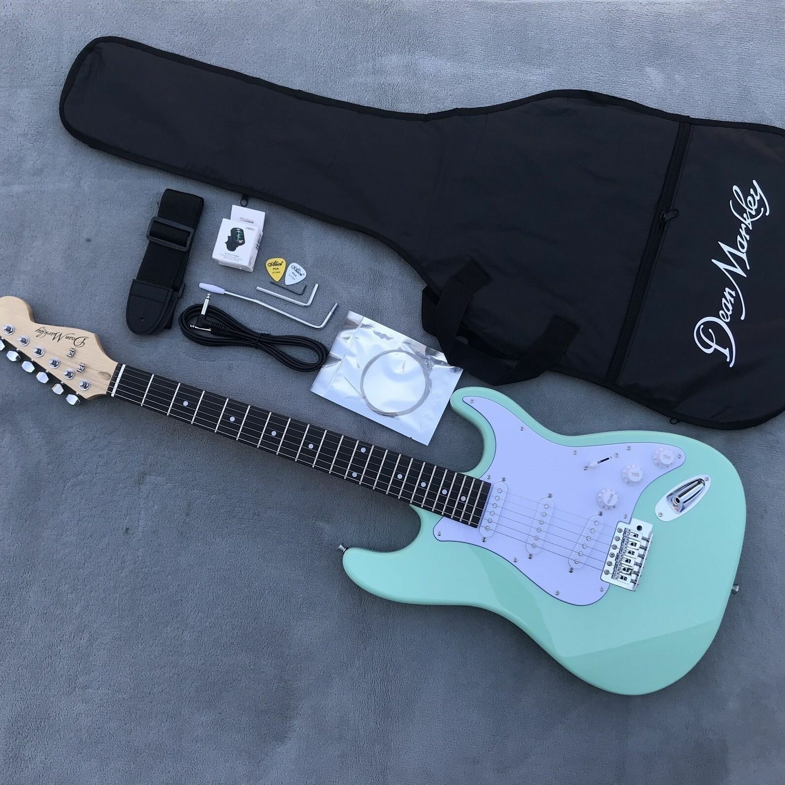 Электрогитара