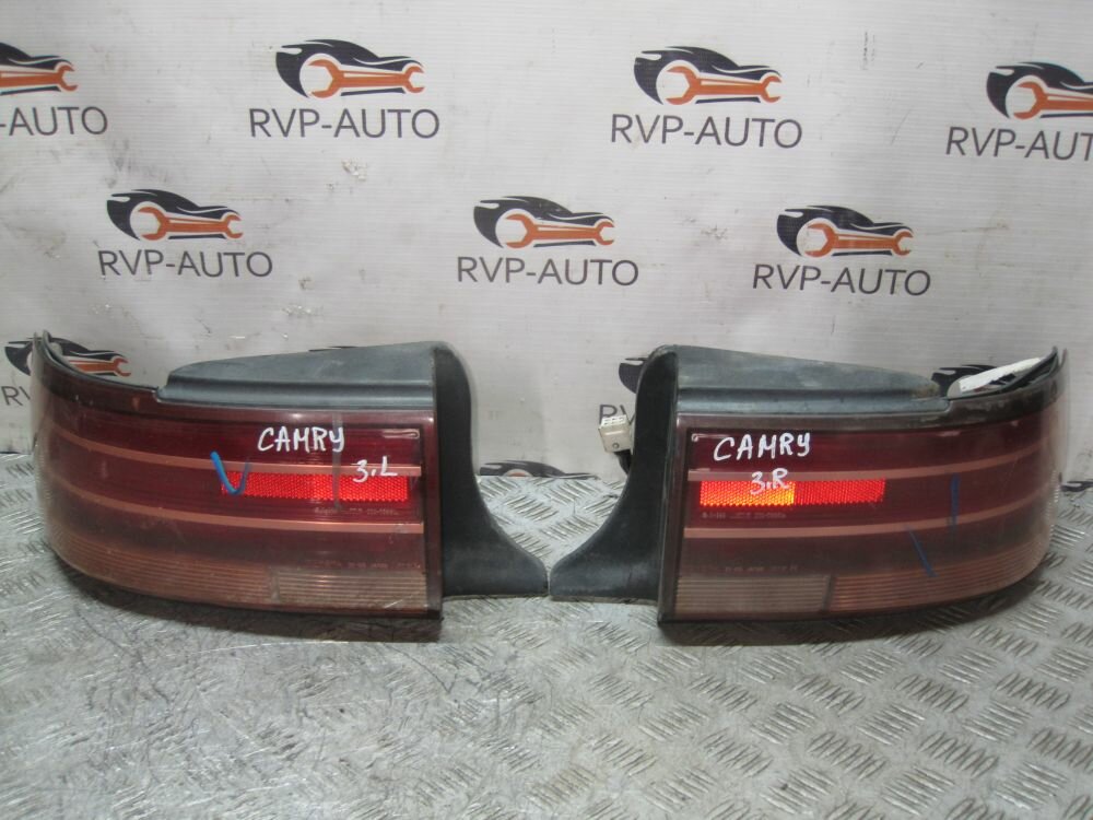 Фонарь задний Toyota Camry V30 1990-1994 Toyota