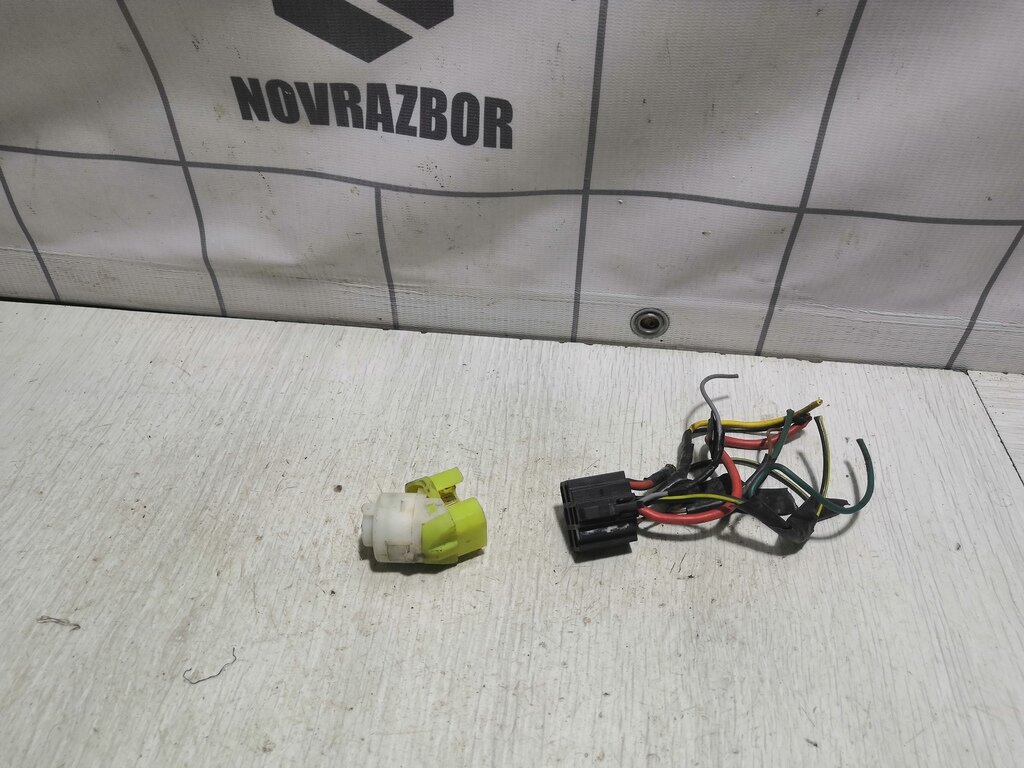 Группа контактная замка зажигания VW Golf 3 Vento 91-97