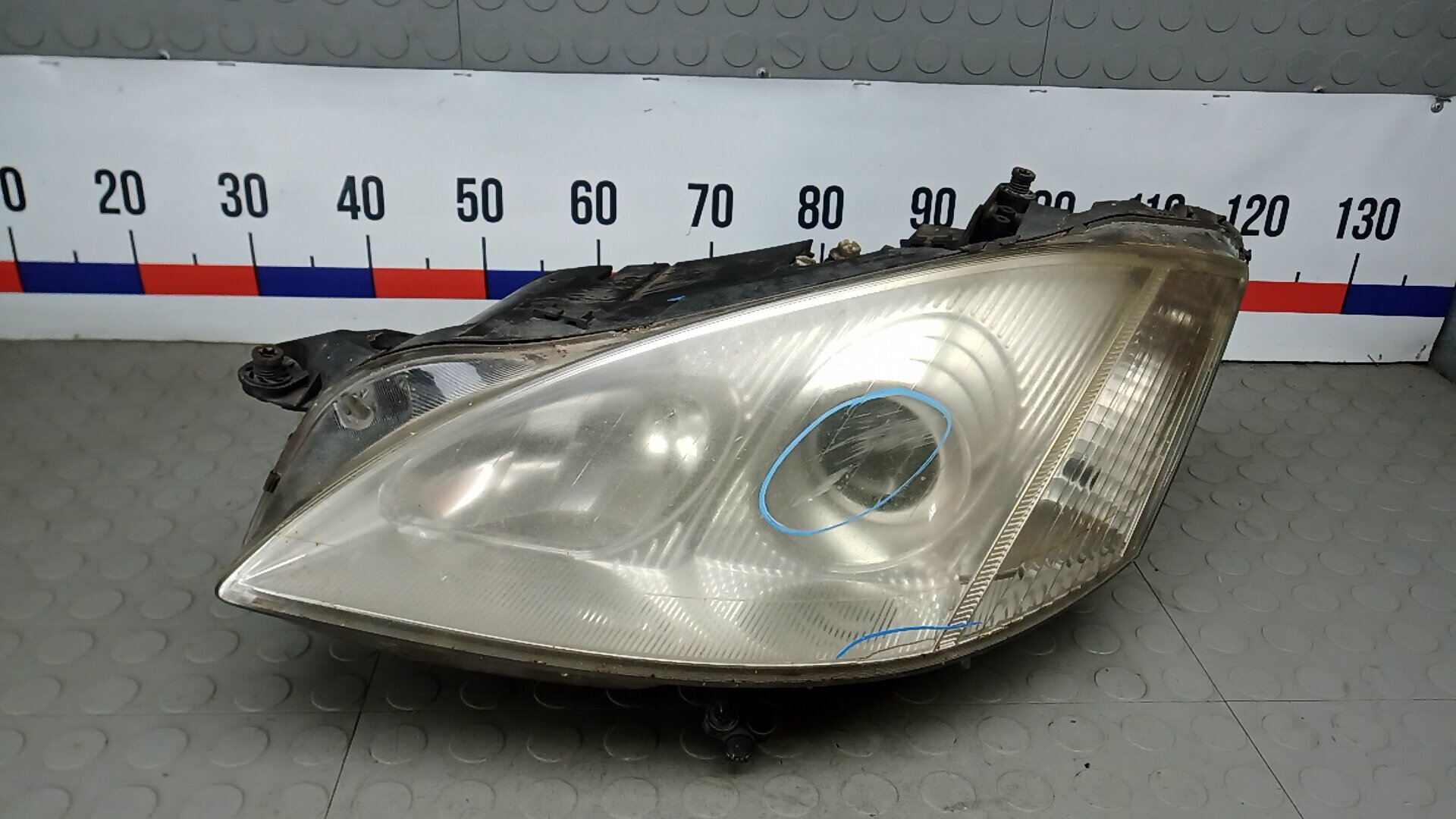 Фара левая MERCEDES BENZ S-CLASS W221