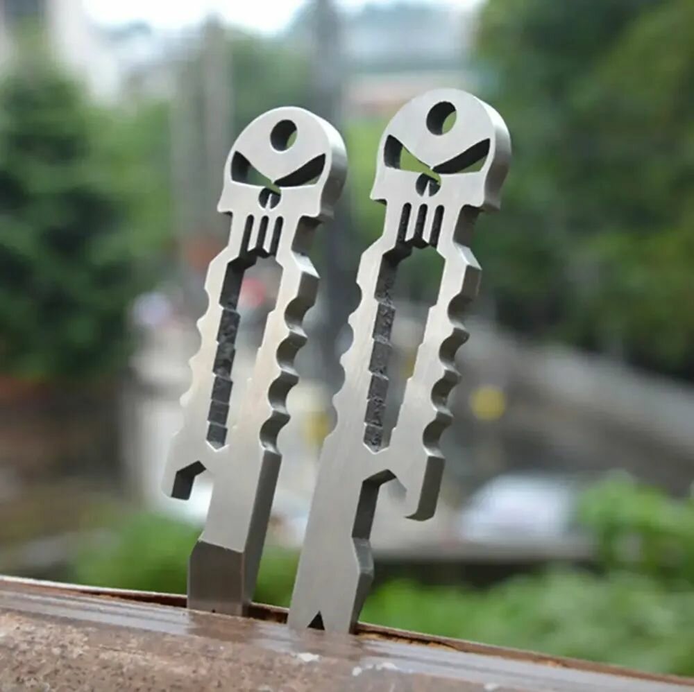 Мультитул с ломиком / Брелок тактический Череп