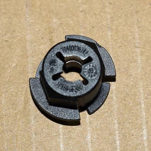 704000367AA CHERY Крепление датчика T1A/T1E/T1D/T1C/T18 Chery Tiggo 7 Pro 704000367AA