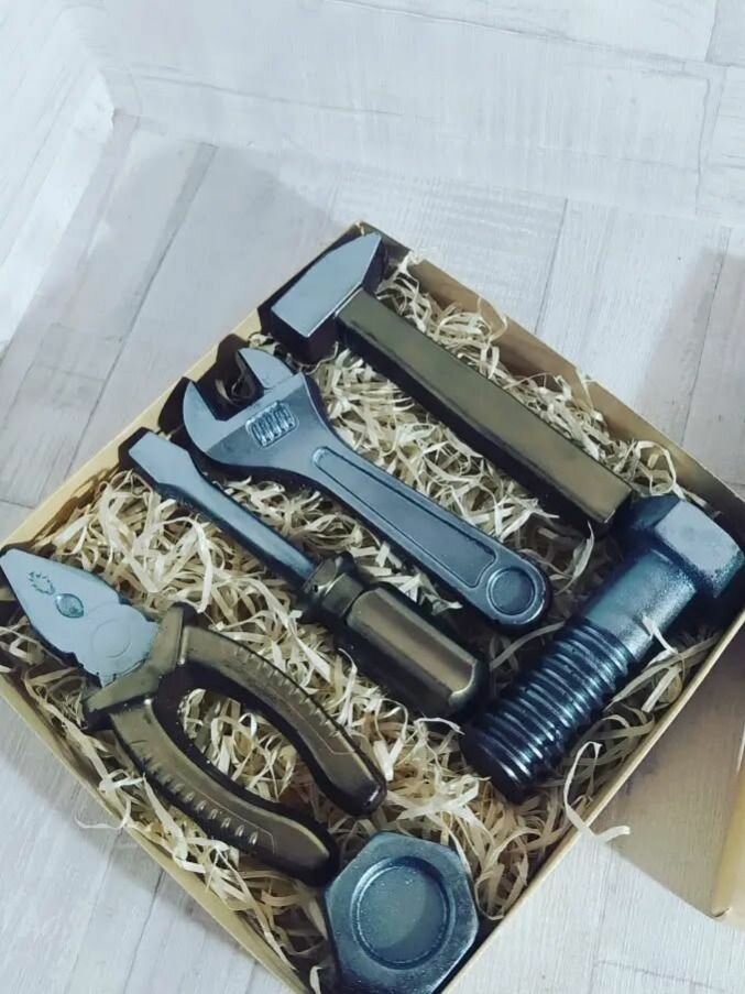 ShokoTrendy Подарок мальчику/мужчине на 23 февраля Шоколадные инструменты набор в коробке, 120г