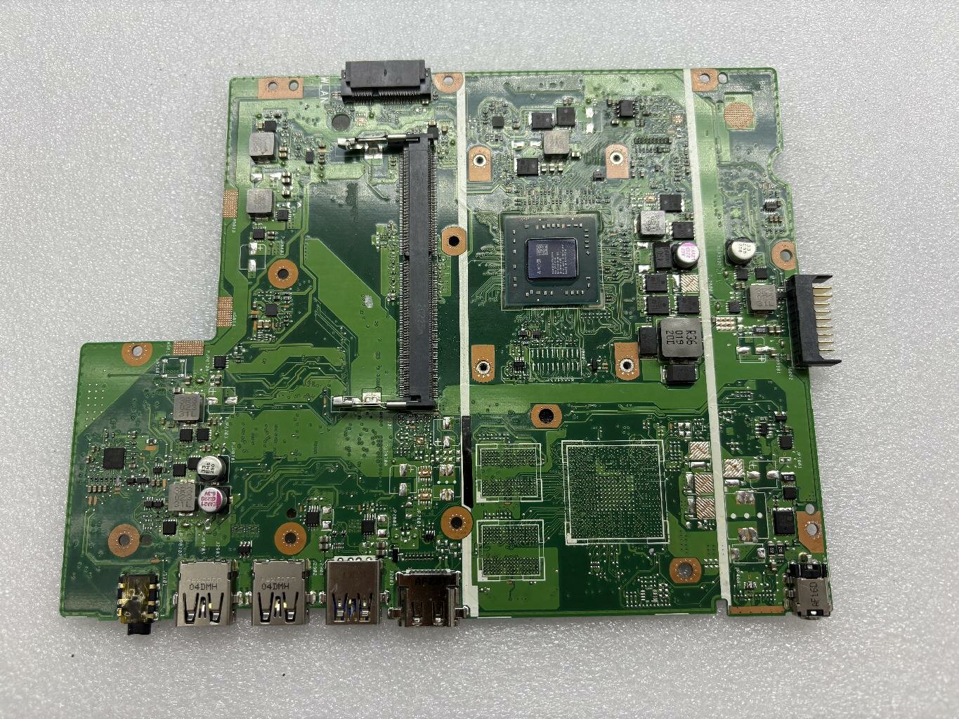 Материнская плата ASUS X540BA донор процессора AMD A4-Series A4-9125 (040081)