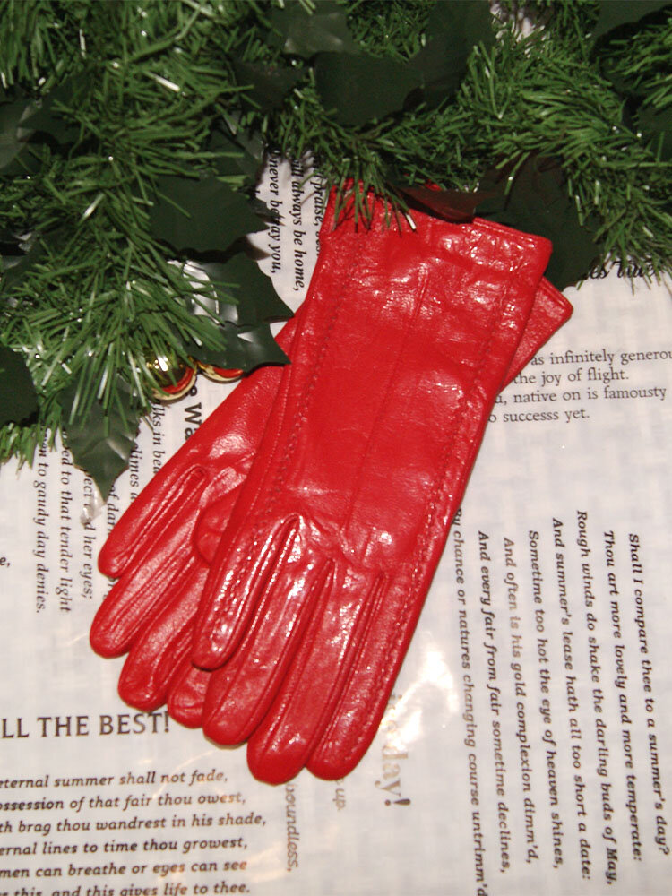 Перчатки для женщин