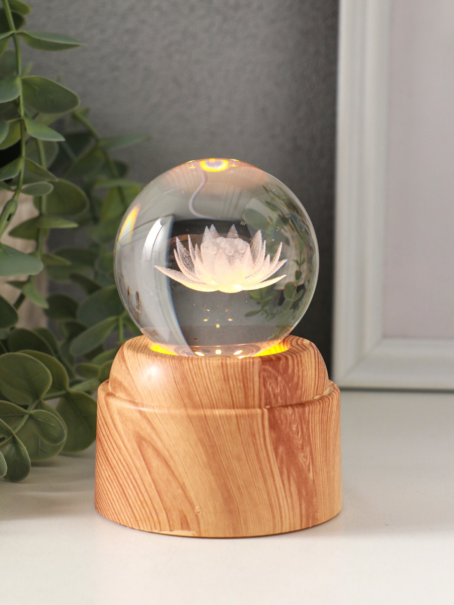 Световая фигурка стекло "Шар. Голограмма: Лотос" размер 7×7×10 см, диаметр 6 см, 6×LED