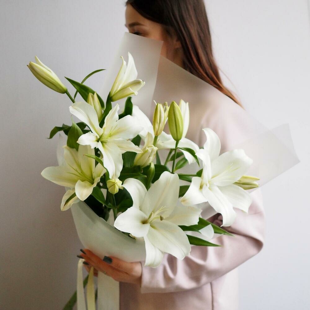 Белый сон с лилией