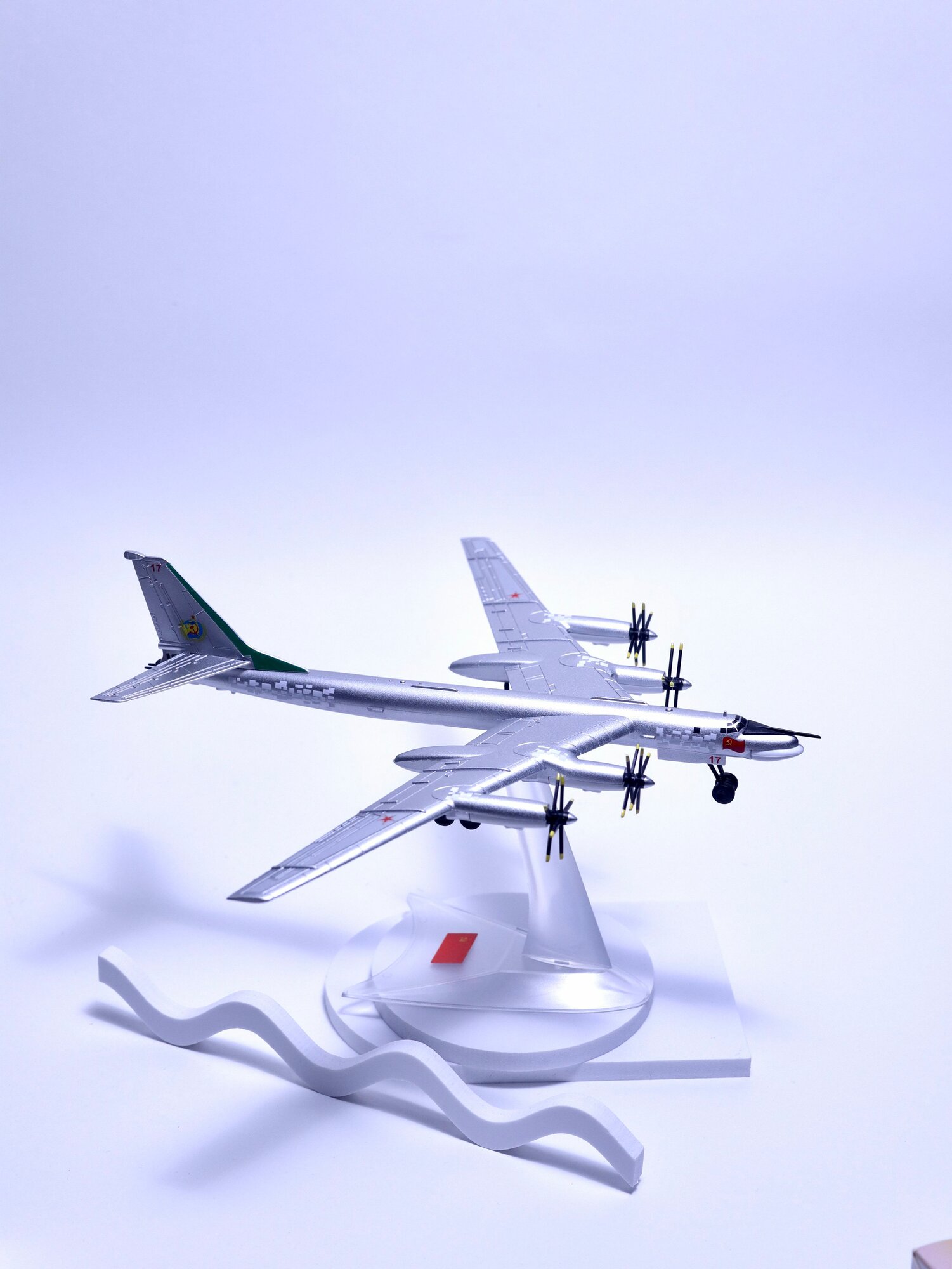 Металлическая модель самолета ТУ-95мс 23 см