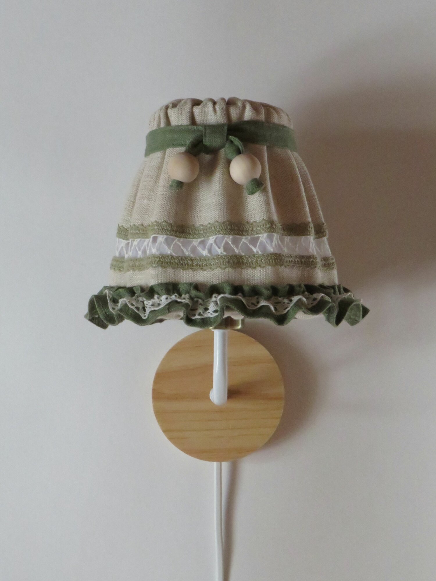 Абажур Настенная лампа бра конусной формы Шебби Шик светло-серый, зеленый