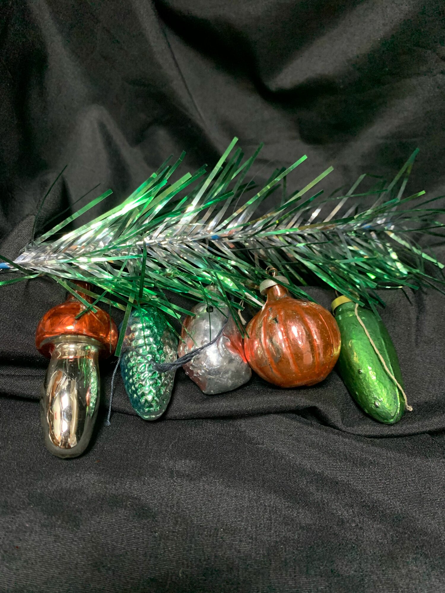 Набор маленьких елочных игрушек "Из 1970-х" №2